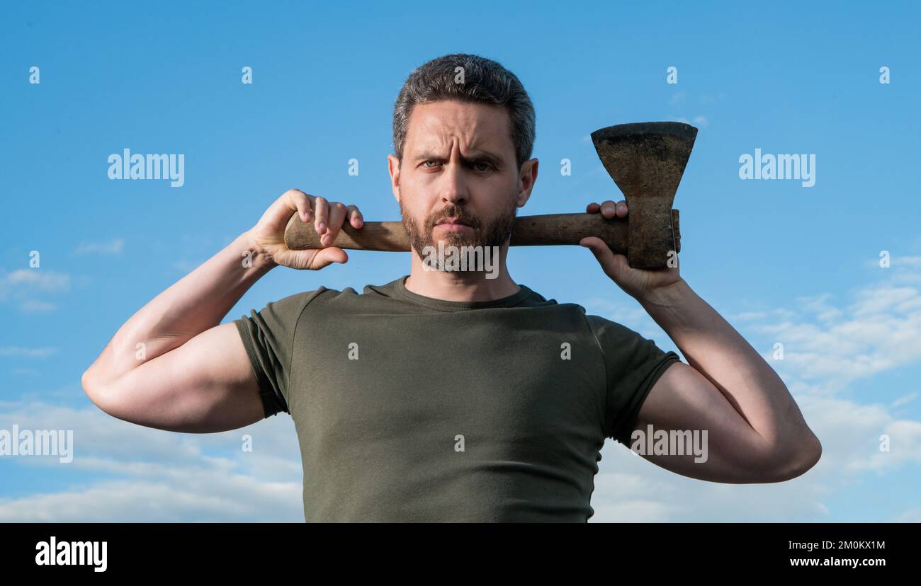 Confident man axe woodcutter hi-res stock photography and images - Alamy