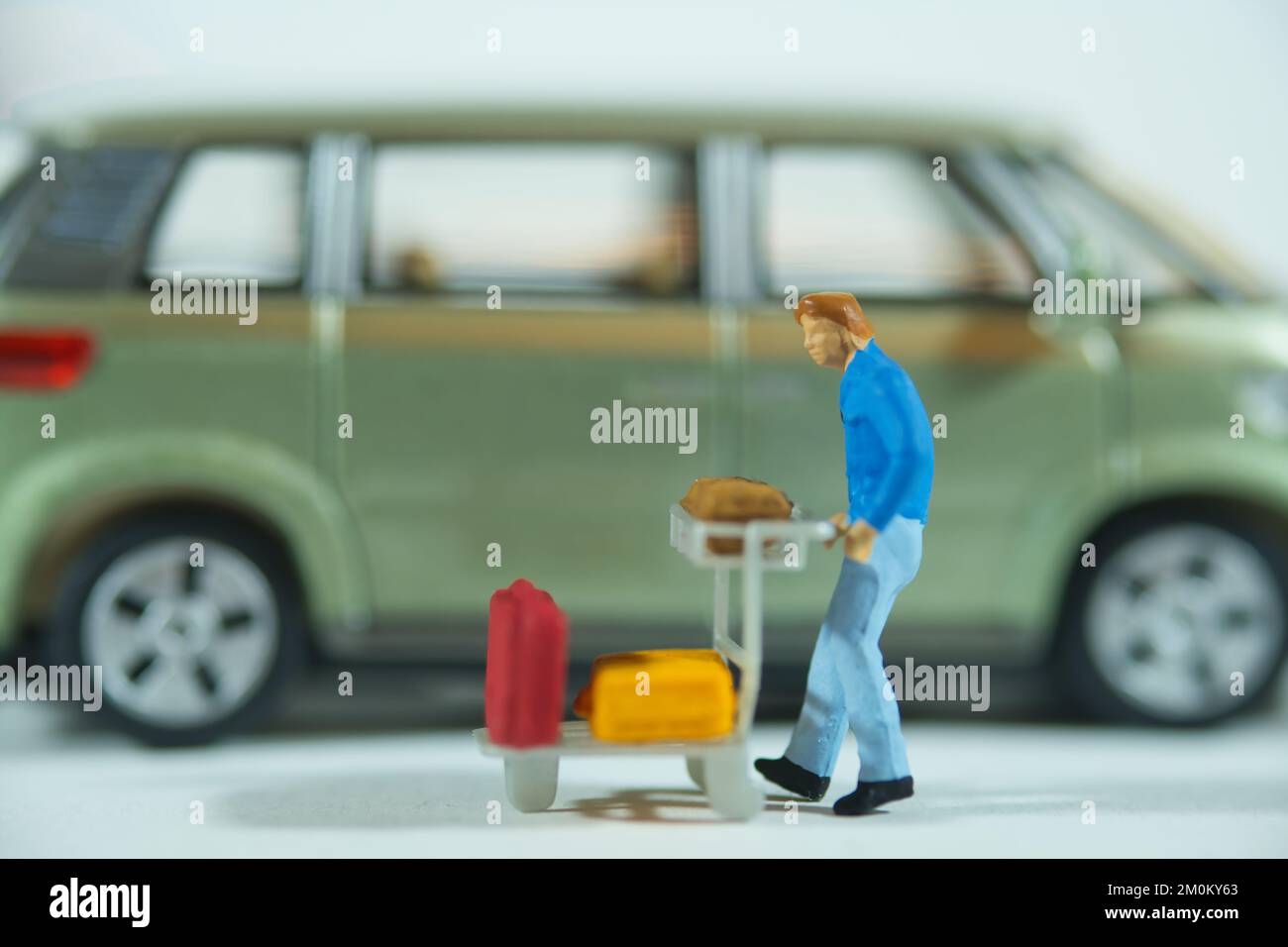 Flight load figures hi-res stock photography and images - Alamy