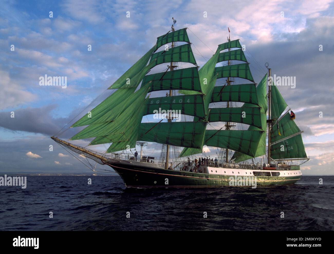 Alexander green segelschiff hi-res stock photography and images - Alamy