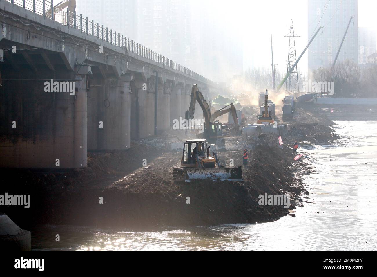 Busy reconstruction scene of Gongnong Bridge in Shenyang City ...