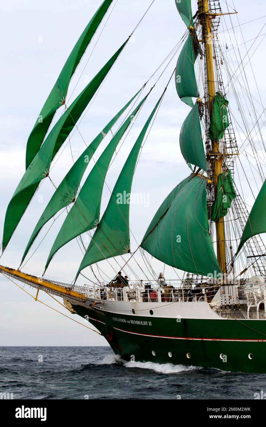 German tall ship Alexander von Humboldt II Sunderland race start 2018 ...