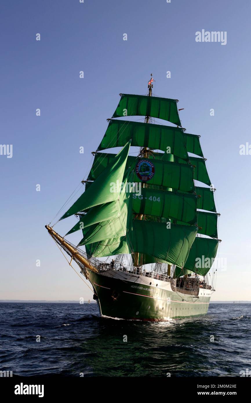 German tall ship Alexander von Humboldt II Sunderland race start 2018 ...