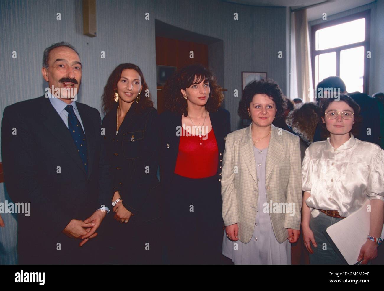 Women mario hi-res stock photography and images - Alamy