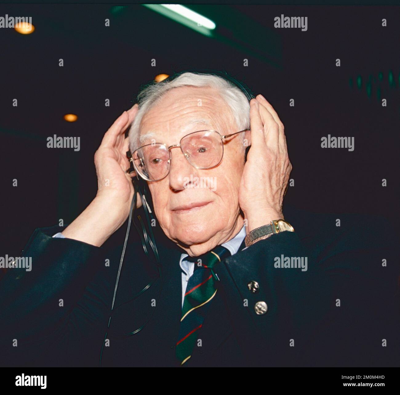 American biochemist Julius Axelrod, winner of the Nobel Prize in ...