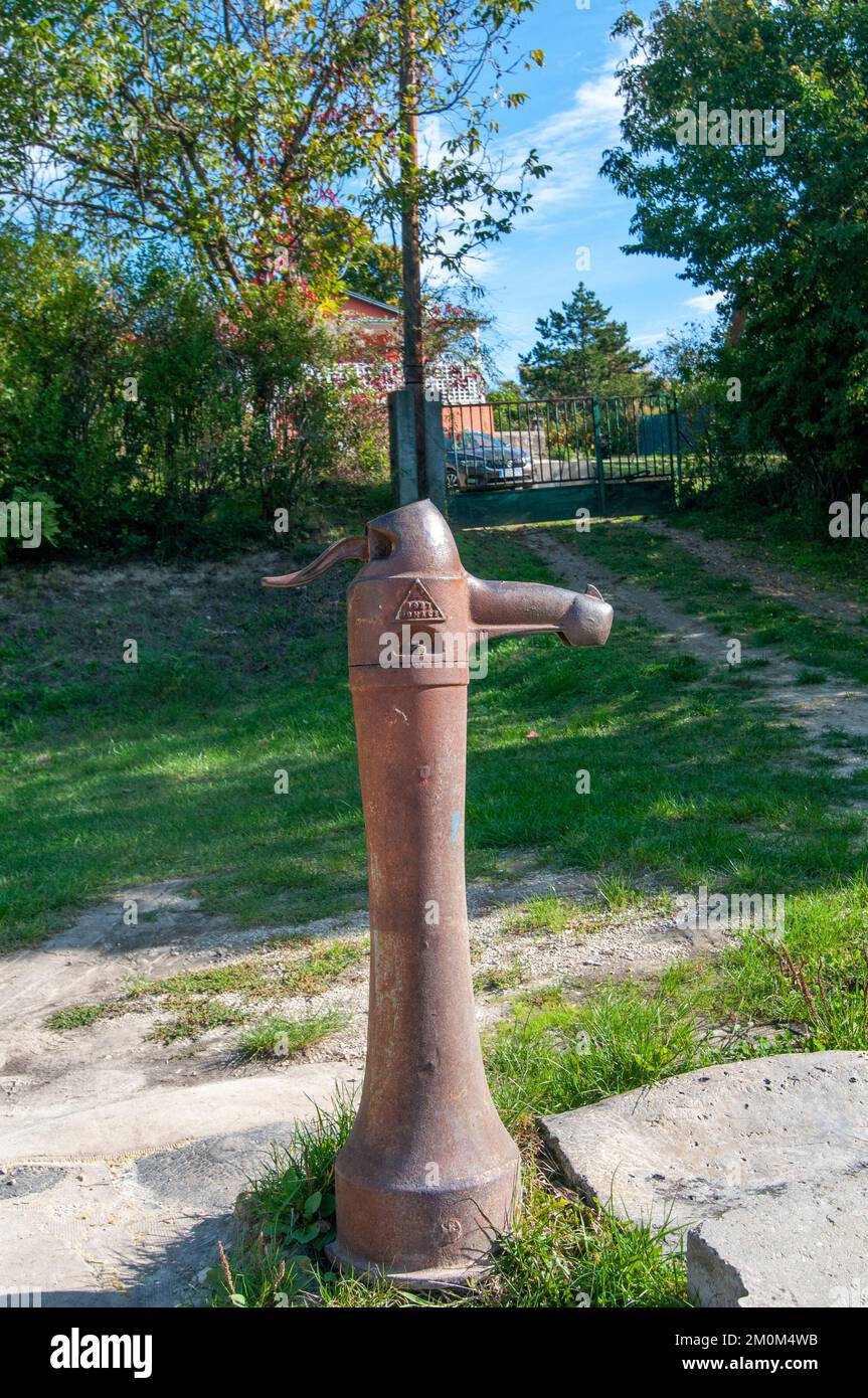 ancient manual water pump Stock Photo - Alamy