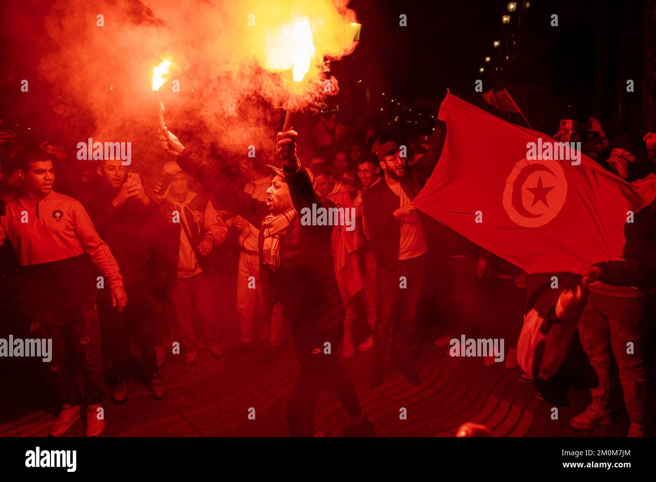 Barcelona, Spain. 06th Dec, 2022. Supporters of the Moroccan soccer ...