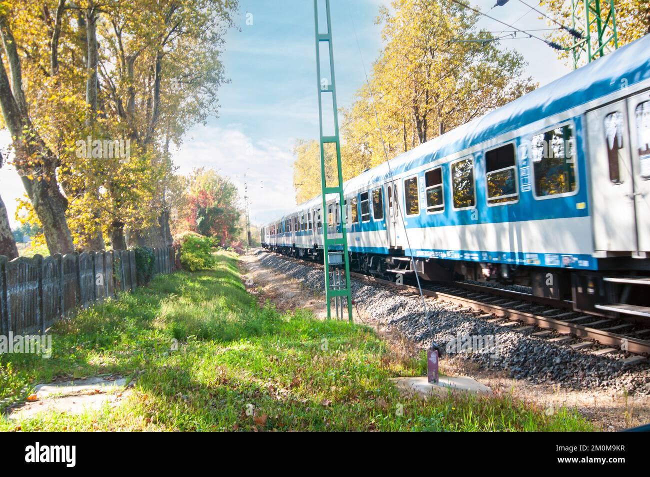 Rural lane level crossing hi-res stock photography and images - Alamy
