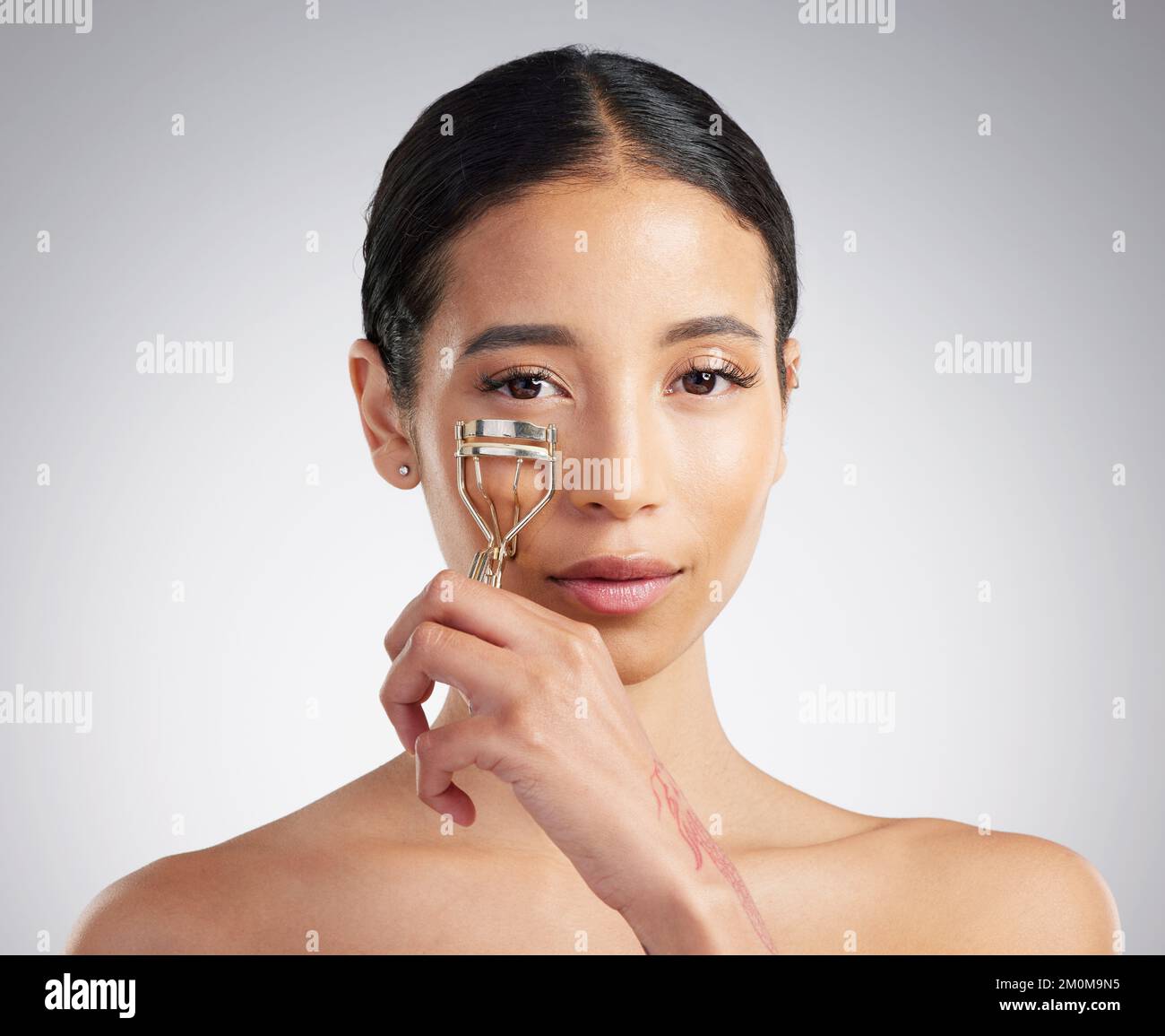 Skin hispanic hi-res stock photography and images - Alamy