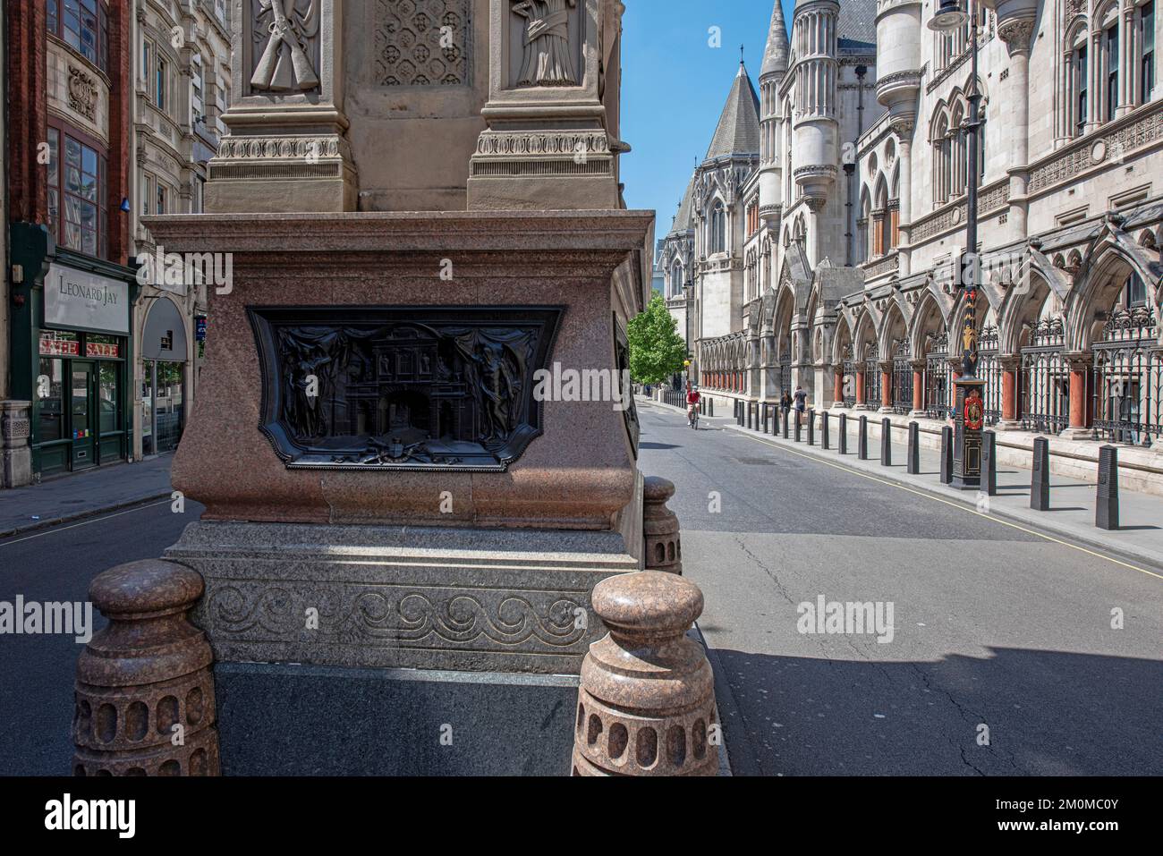 Temple Bar Memorial in the middle of the Strand looking West. Shot ...