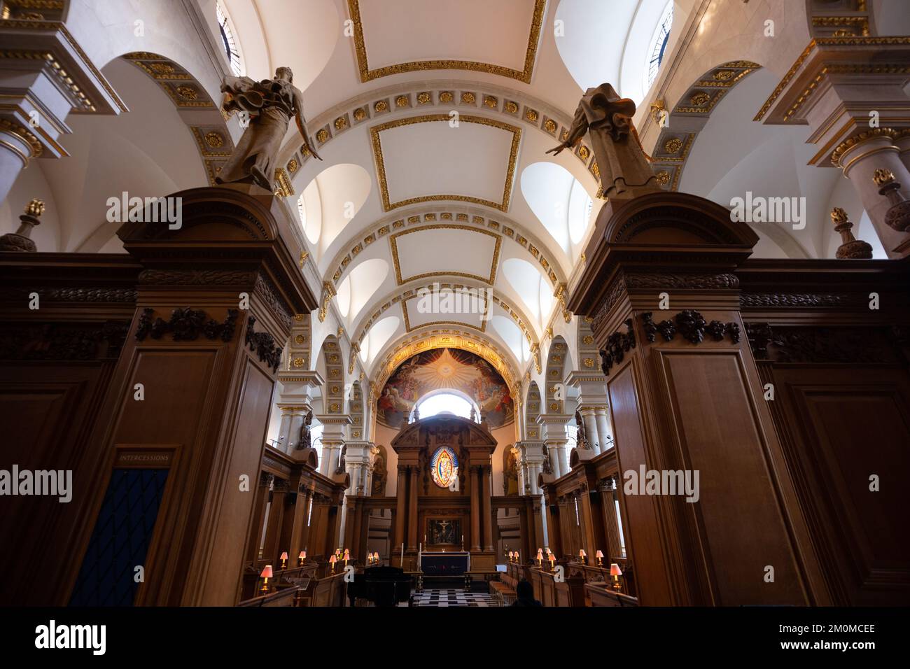 St. bride’s church hi-res stock photography and images - Alamy