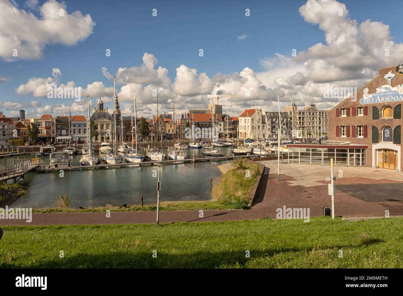 Downtown flushing hi-res stock photography and images - Alamy