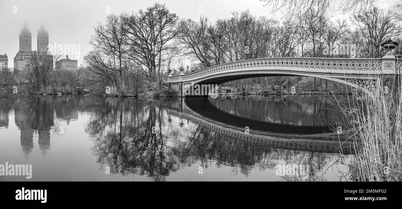New red bridge Black and White Stock Photos & Images - Alamy