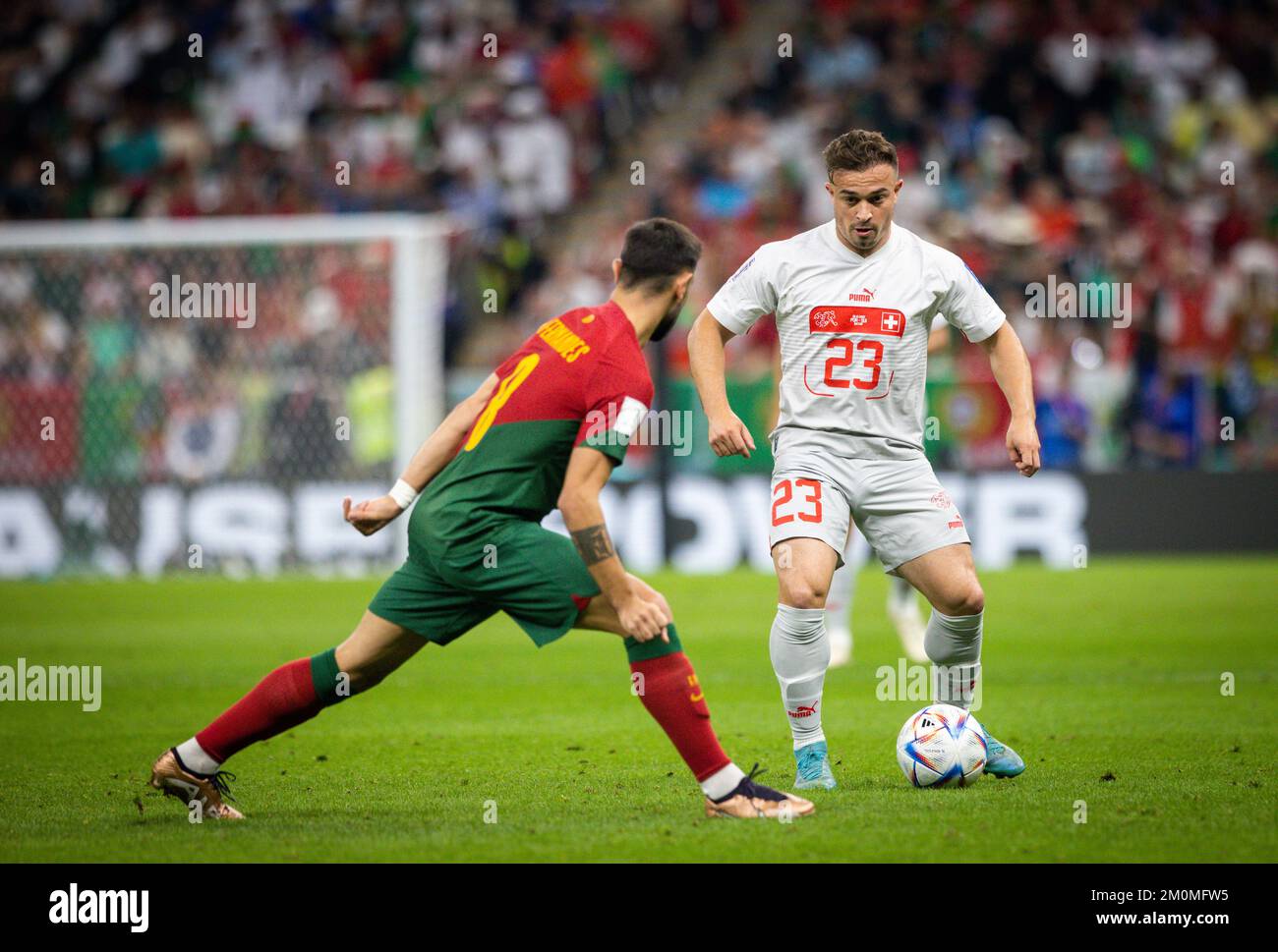 Doha, Qatar. 6th Dec, 2022. Xherdan Shaqiri (Schweiz), Bruno Fernandes (Portugal) Portugal ...