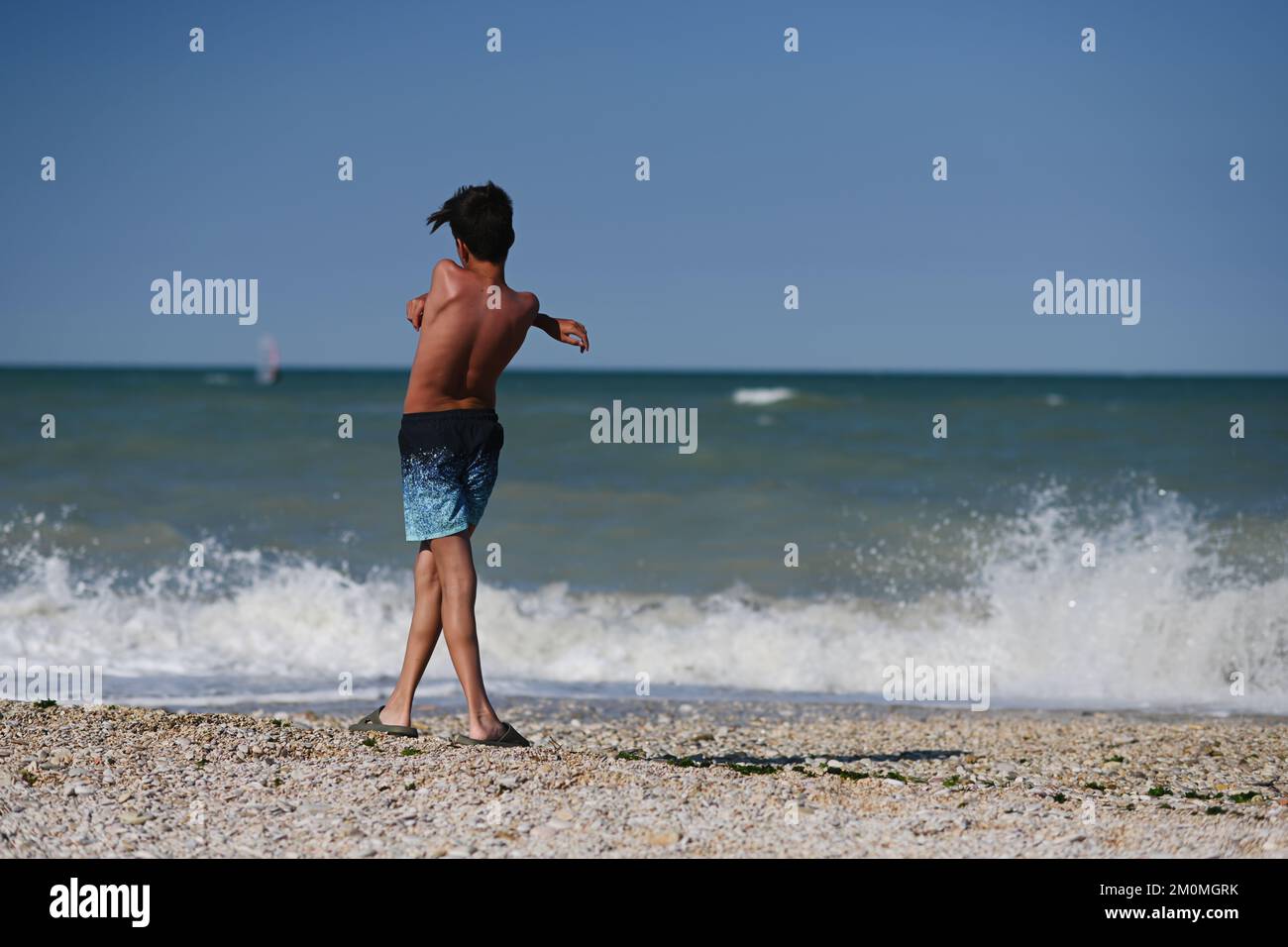 Throw stones sea hi-res stock photography and images - Alamy