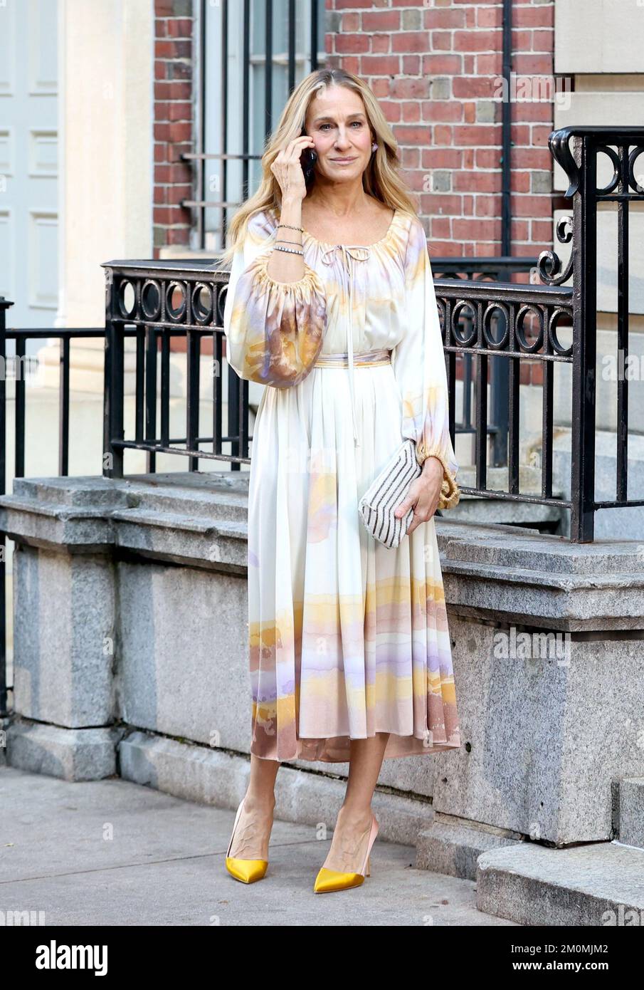 Sarah Jessica Parker Spotted Filming `And Just Like That` -PICTURED ...