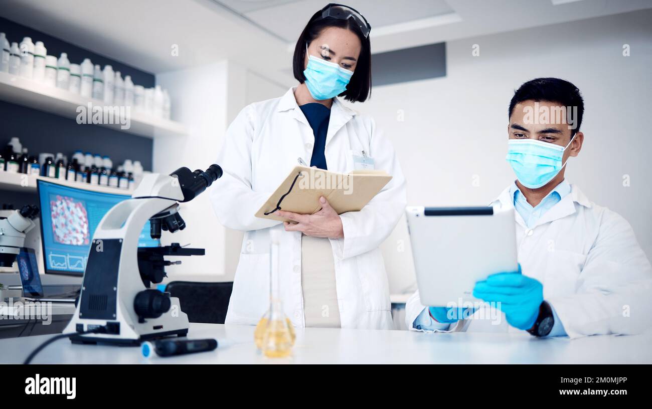 Medical data analysis hi-res stock photography and images - Alamy
