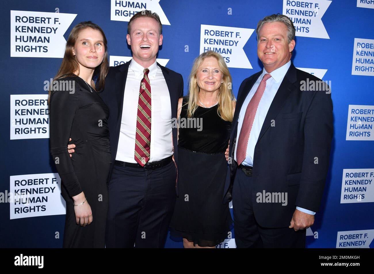 New York, USA. 06th Dec, 2022. Edward M. Kennedy, Jr. (r), Katherine ...