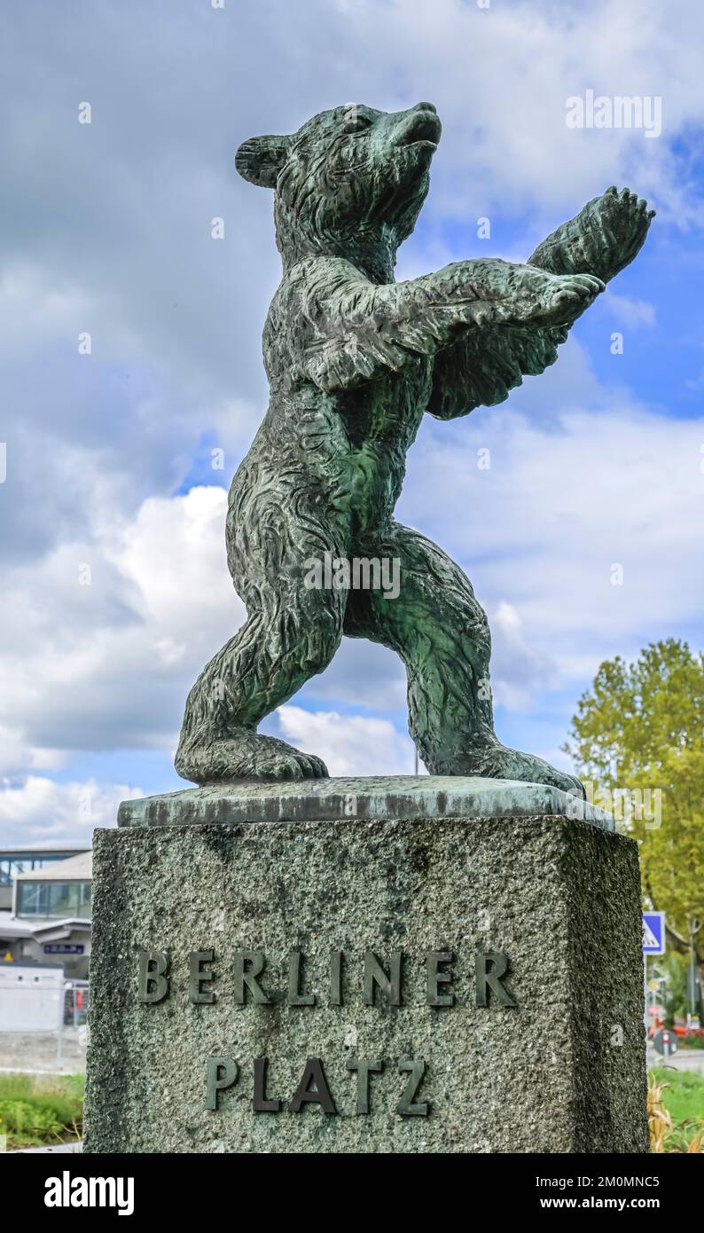 Berliner Bär, Berliner Platz, Lindau, Bayern, Deutschland Stock Photo ...