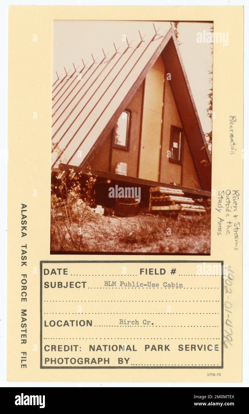 BLM public-use cabin. Alaska Task Force Photographs Stock Photo - Alamy