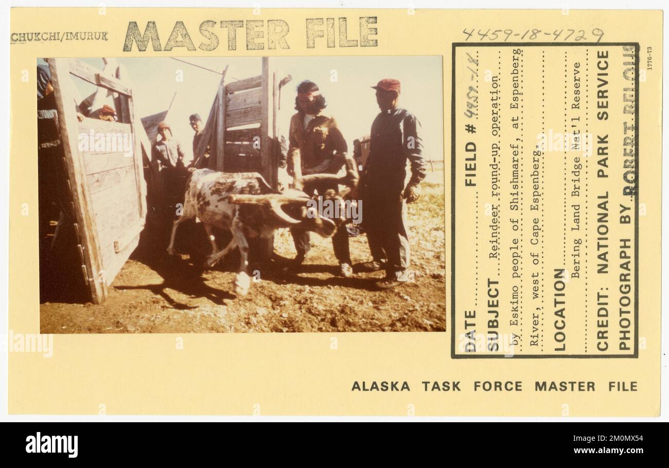 Eskimo and reindeer photograph hi-res stock photography and images - Alamy