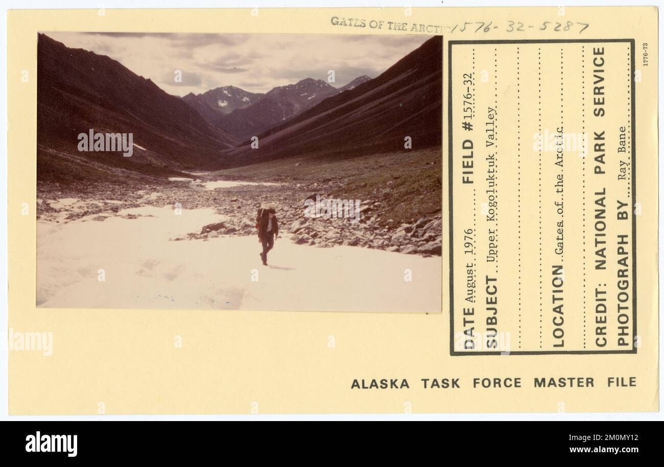 Photographs of valley Cut Out Stock Images & Pictures - Alamy