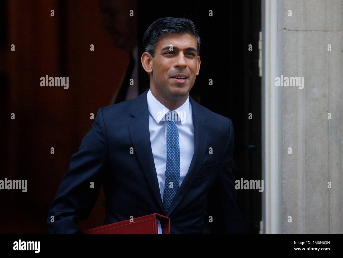 London, UK. 7th Dec, 2022. Prime Minister, Rishi Sunak, leaves number ...