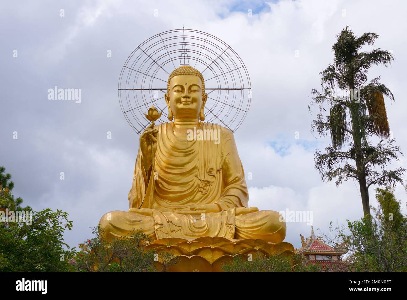 Big golden hand buddha hi-res stock photography and images - Alamy