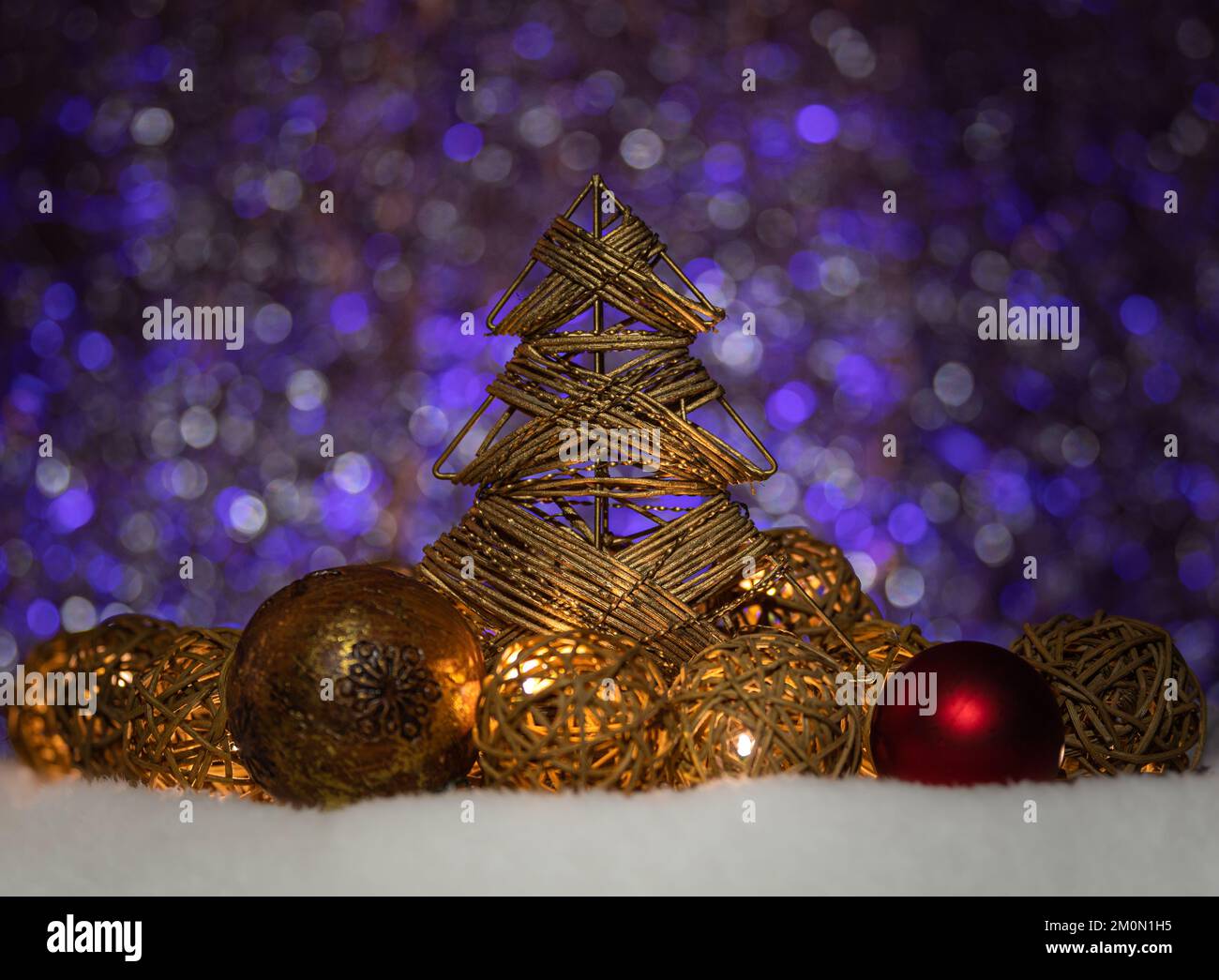 Christmas tree ornament, baubles (balls) and rattan balls lights on ...