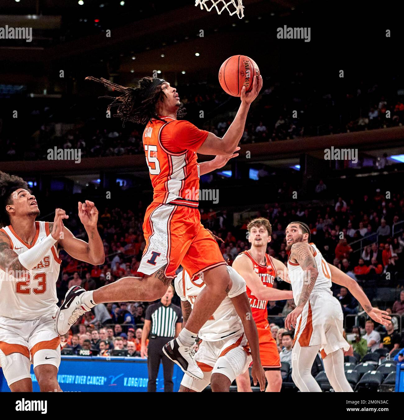 New York City, US, Dec 6, 2022. Illinois Fighting Illini guard Skyy Clark (55) on a reverse ...
