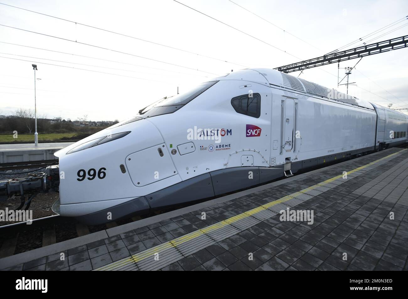 Velim, Czech Republic. 07th Dec, 2022. Testing of French high-speed ...