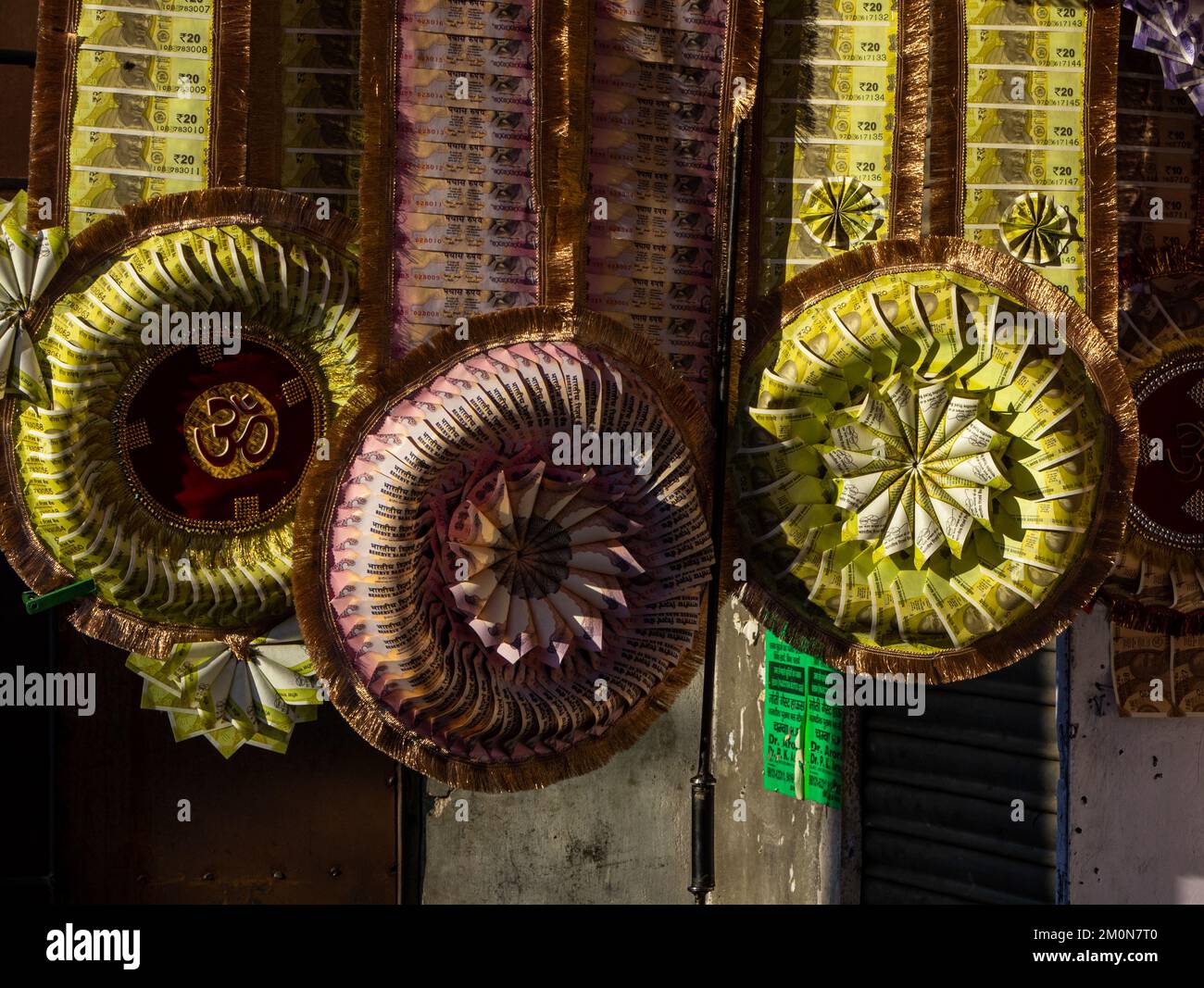 Currency notes Garland Stock Photo - Alamy