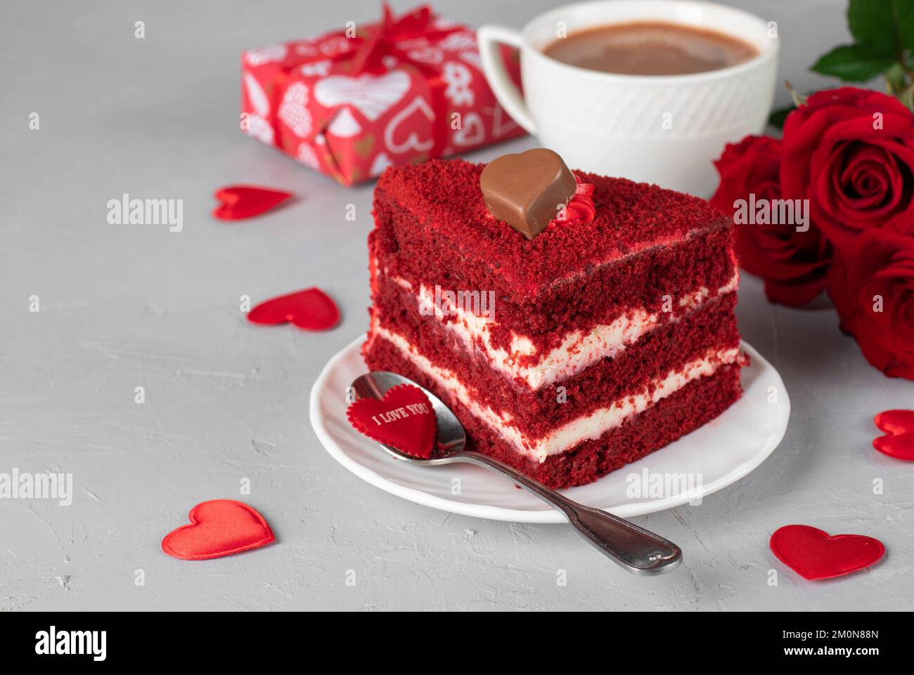 Red velvet cup cake hi-res stock photography and images - Alamy