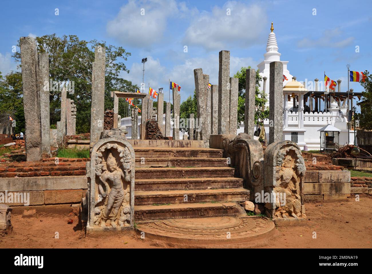 Thuparamaya, first Buddhist temple in Sri Lanka Stock Photo - Alamy