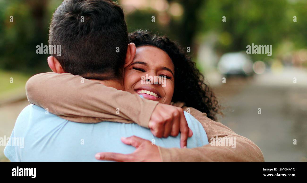 Welcome hug at station hi-res stock photography and images - Alamy