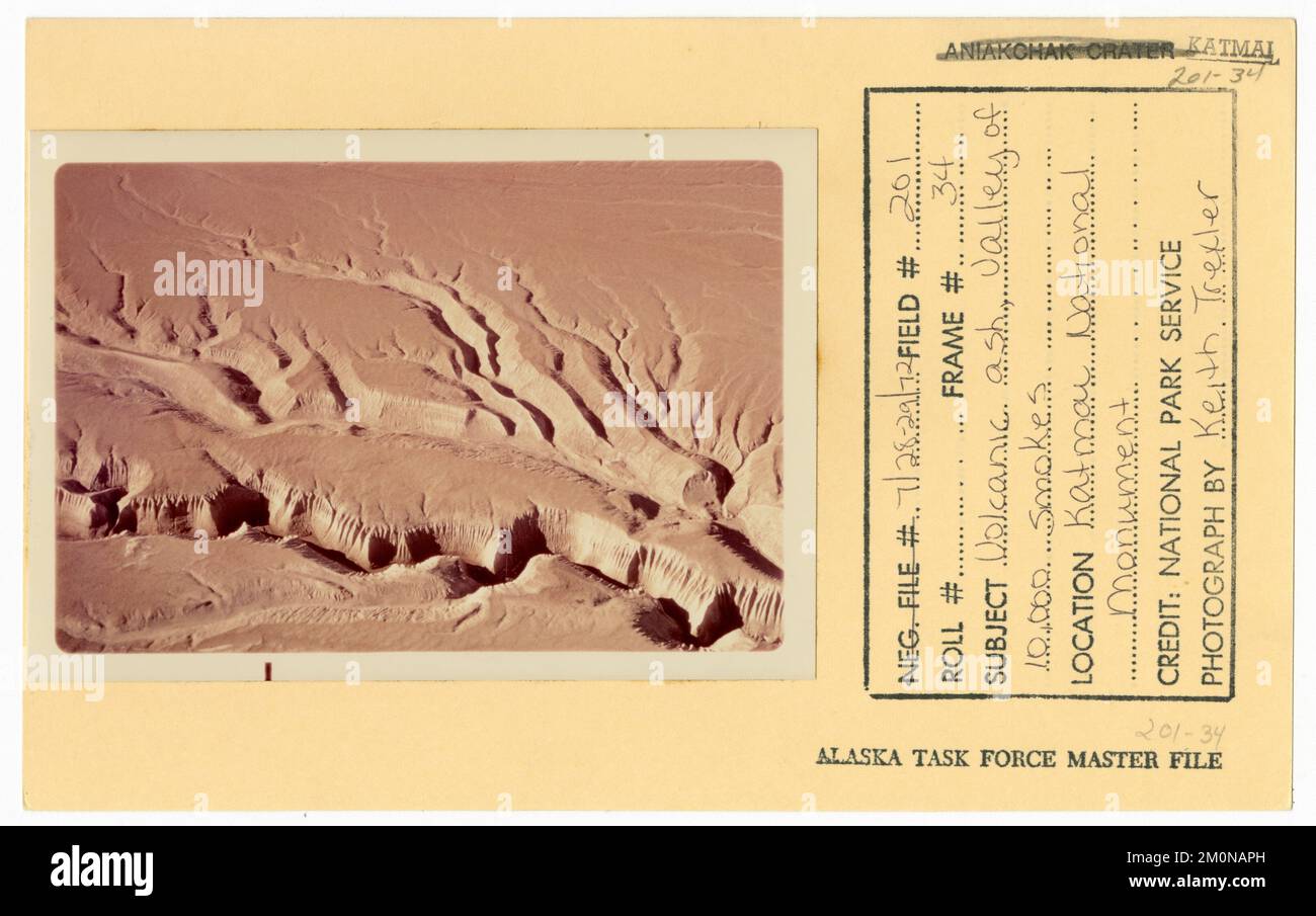 Layers volcanic deposits ash hi-res stock photography and images - Alamy