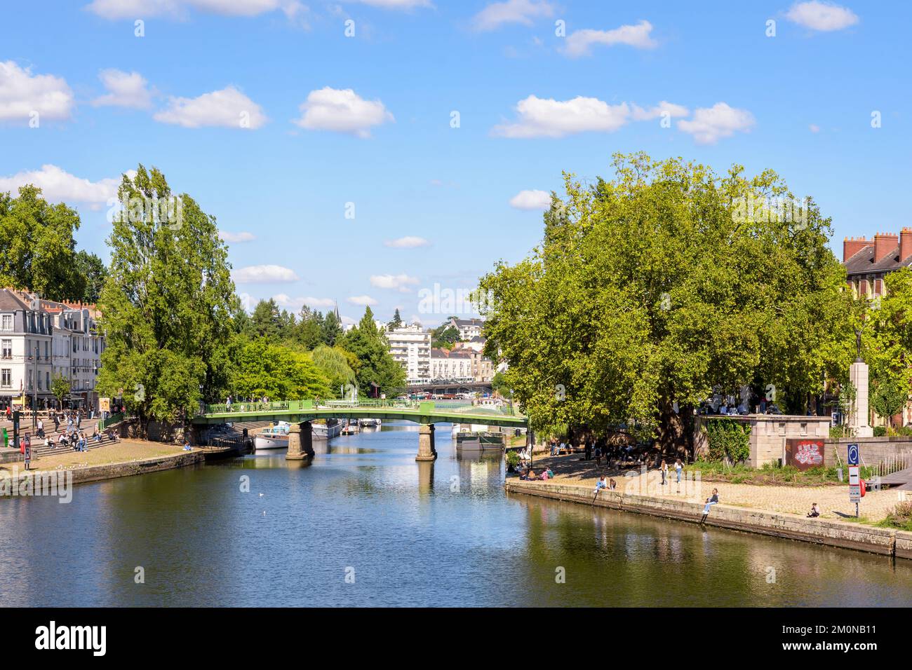 General view of the Saint-Mihiel bridge on the Erdre river in Nantes ...
