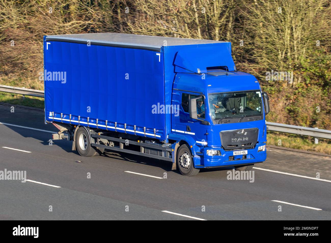 Man tgm 18 250 4 x 2 box van hi-res stock photography and images - Alamy