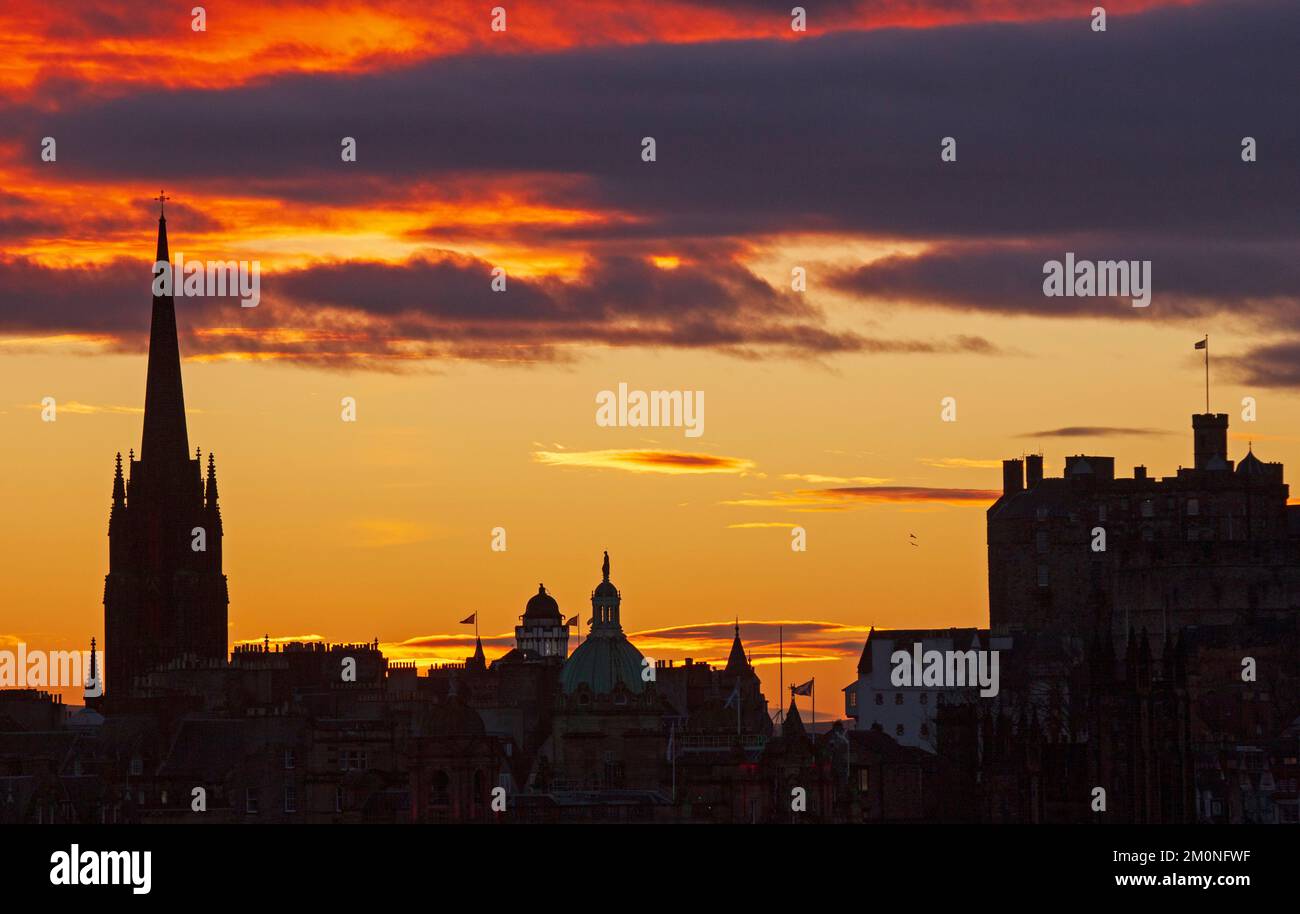 Edinburgh, Scotland, UK. 7th December 2022. Colourful Sunset over ...