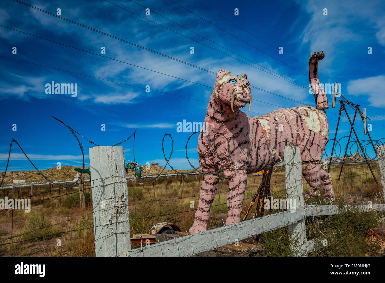 Sabre-toothed Tiger at Stewart's Petrified Wood shop along Route 66 ...