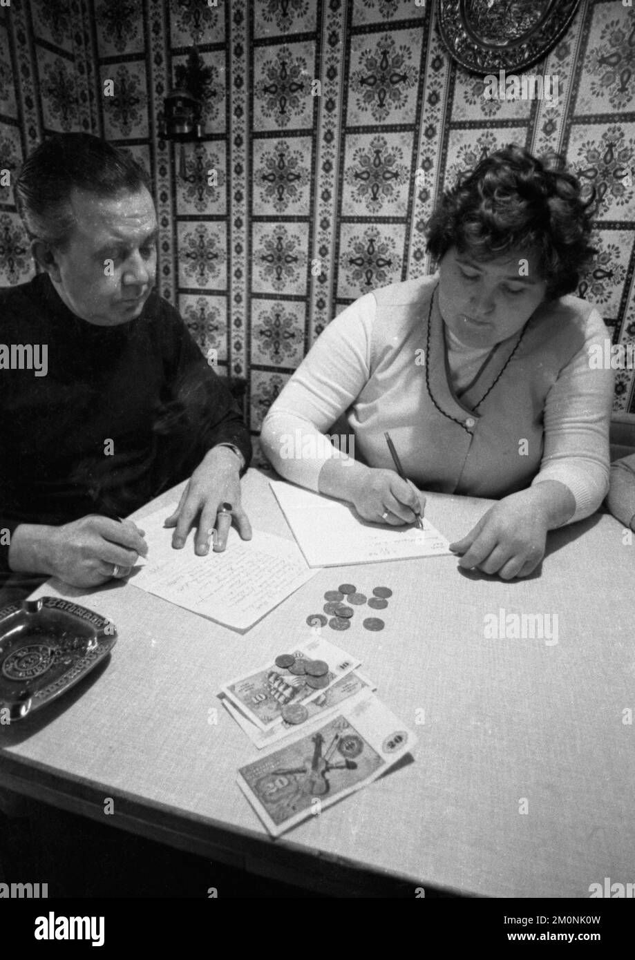 The inflation rate and inflation of the 1970s increasingly burdened ...