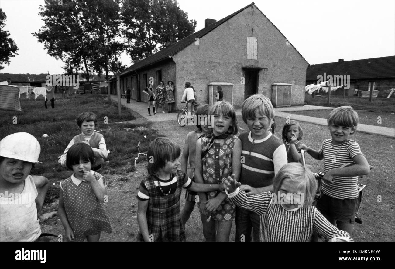 Children in a homeless shelter on 20.6.1974 in Dortmund, Germany ...