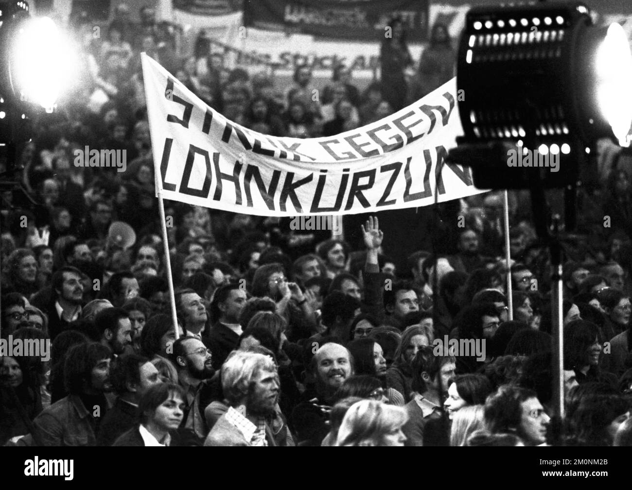 The Education and Science Union (GEW) demonstrated for an improvement ...