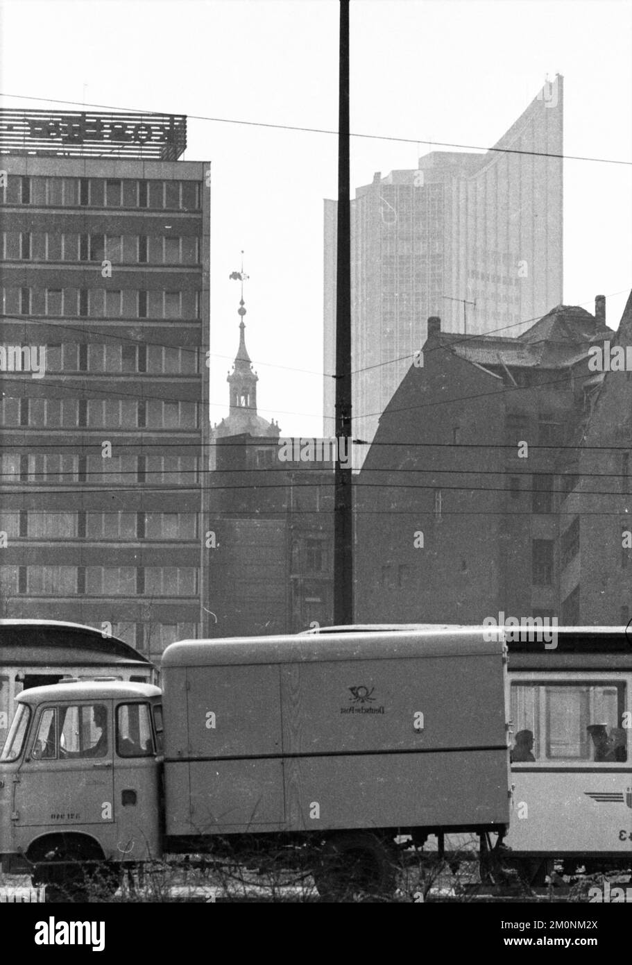 Everyday life in the gdr hi-res stock photography and images - Alamy