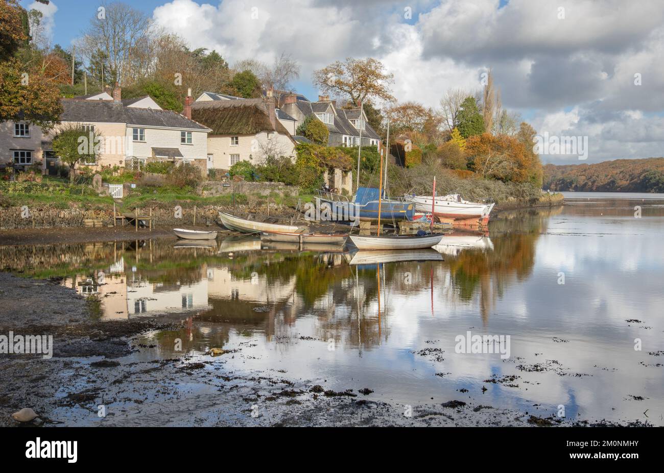 River fal and family hi-res stock photography and images - Alamy