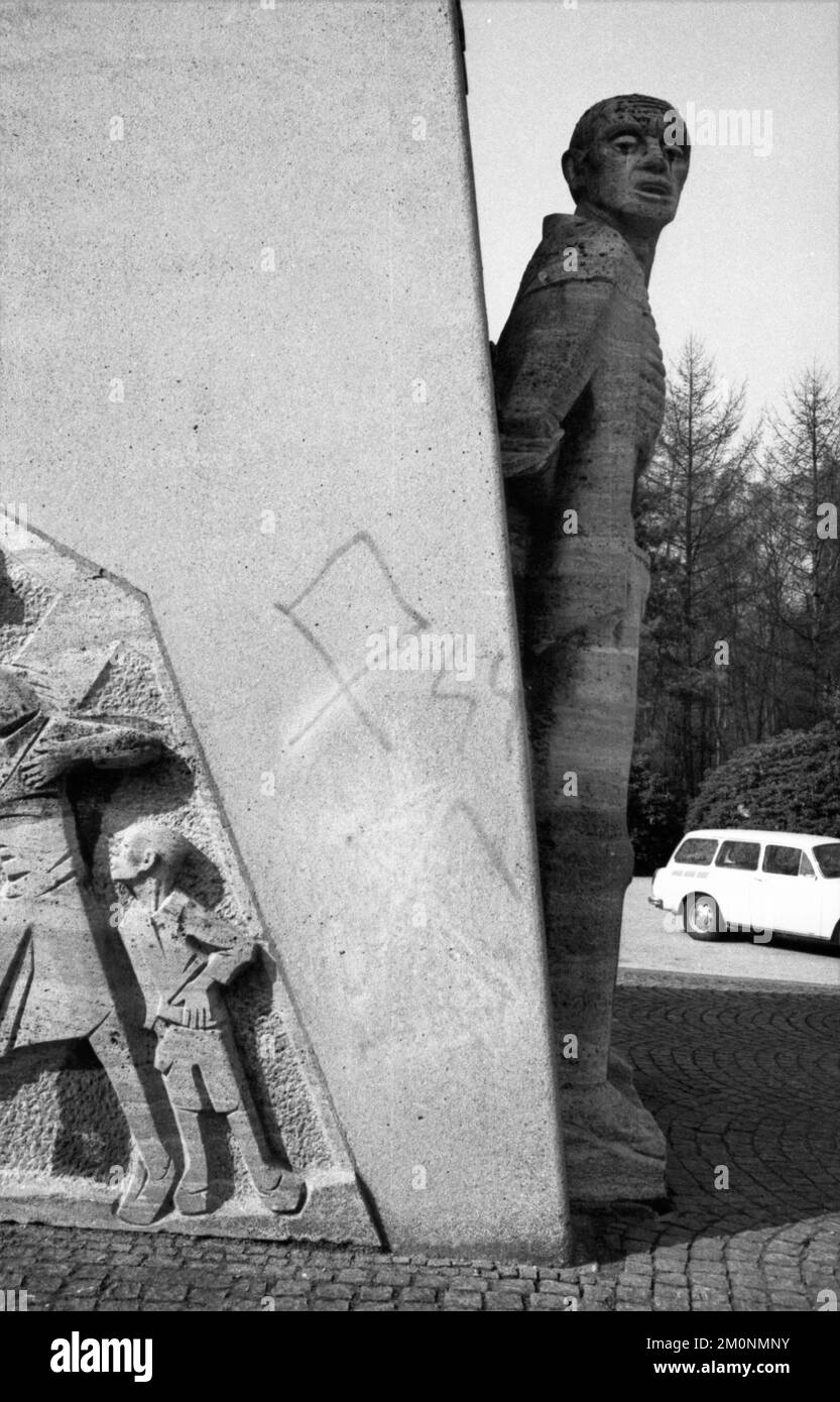 Unknown persons damaged and smeared the memorial for the Nazi victims ...