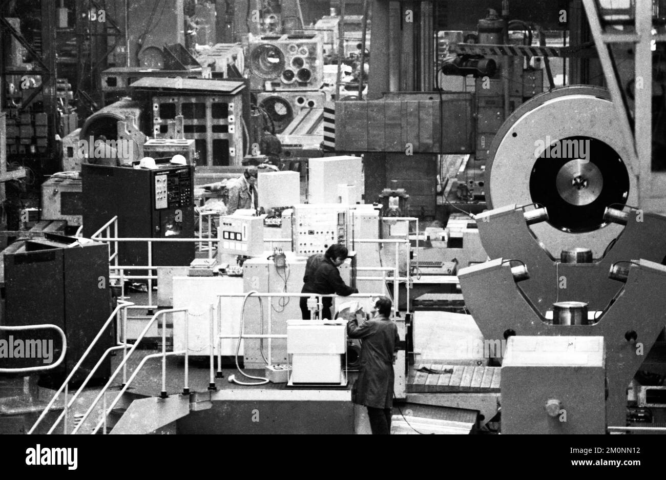 The Maschinenfabrik Deutschland (MFD) of Hoesch AG ceased production of ...