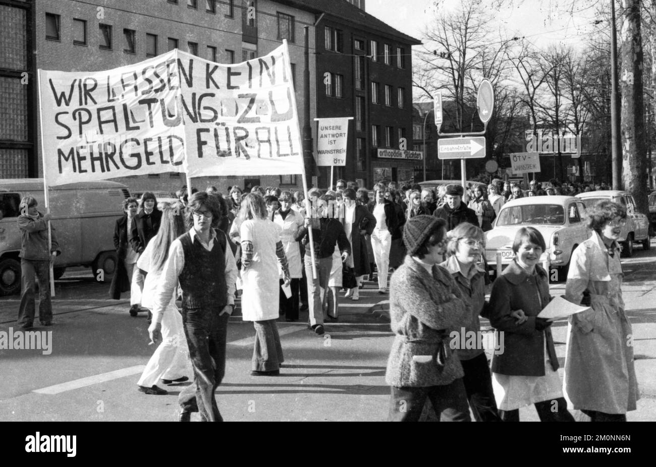 Members of the Public Services, Transport and Traffic Union (ÖTV ...