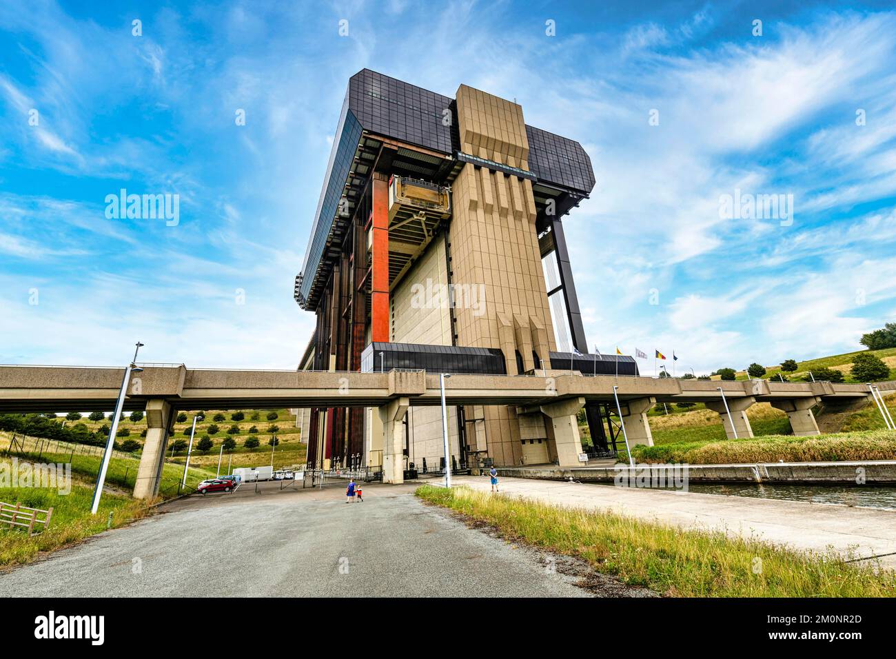 Strepy-Thieu boat lift one of the worlds largest boat lifts, Canal du ...