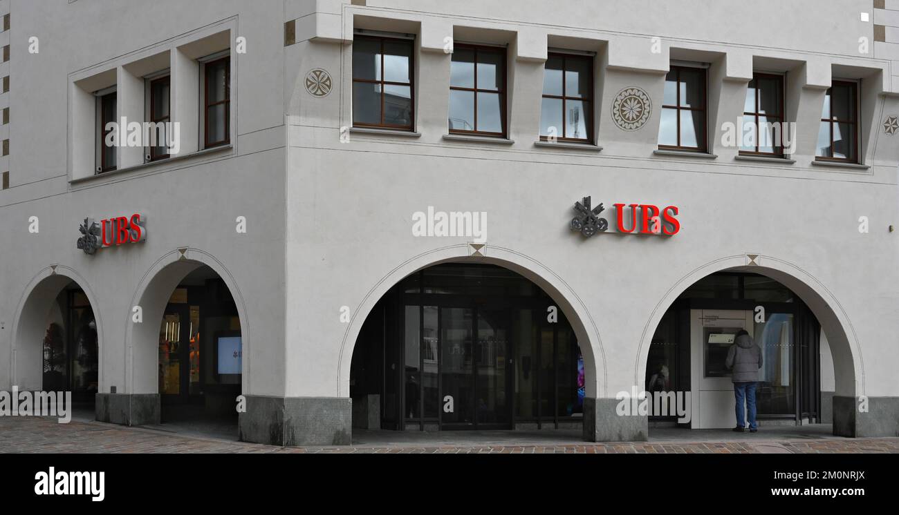 Asset world hi-res stock photography and images - Alamy