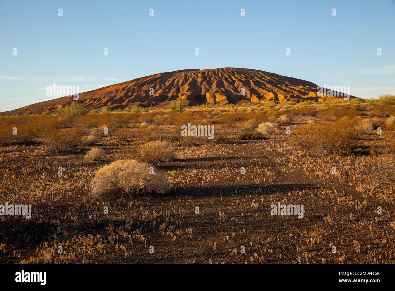The Colorado. Volcanic crater in the Sonoran Desert Stock Photo - Alamy